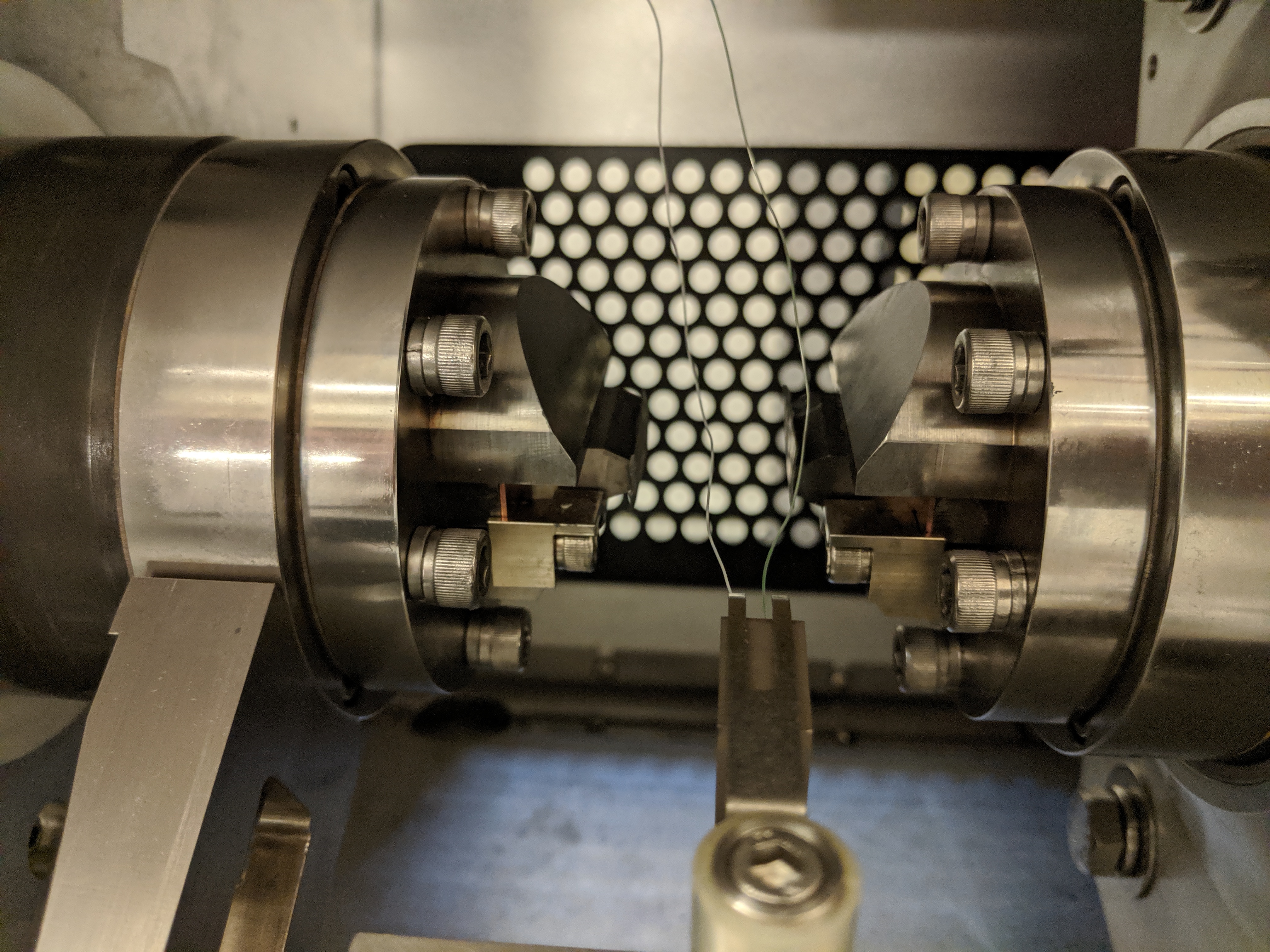 Hydrawedge plane strain compression tests - LightForm Wiki
